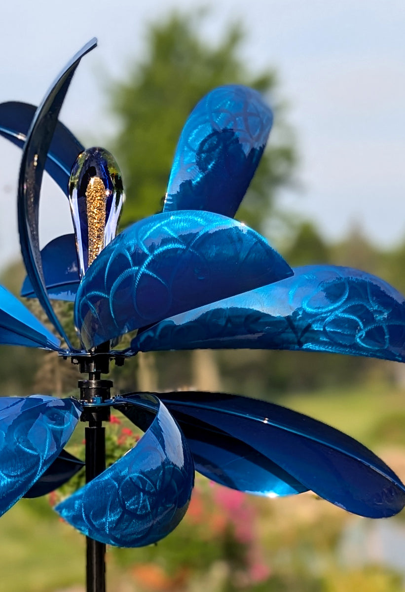 Blue Starburst Luminous Montana - Wind Sculpture Spinner – Robin's Nest